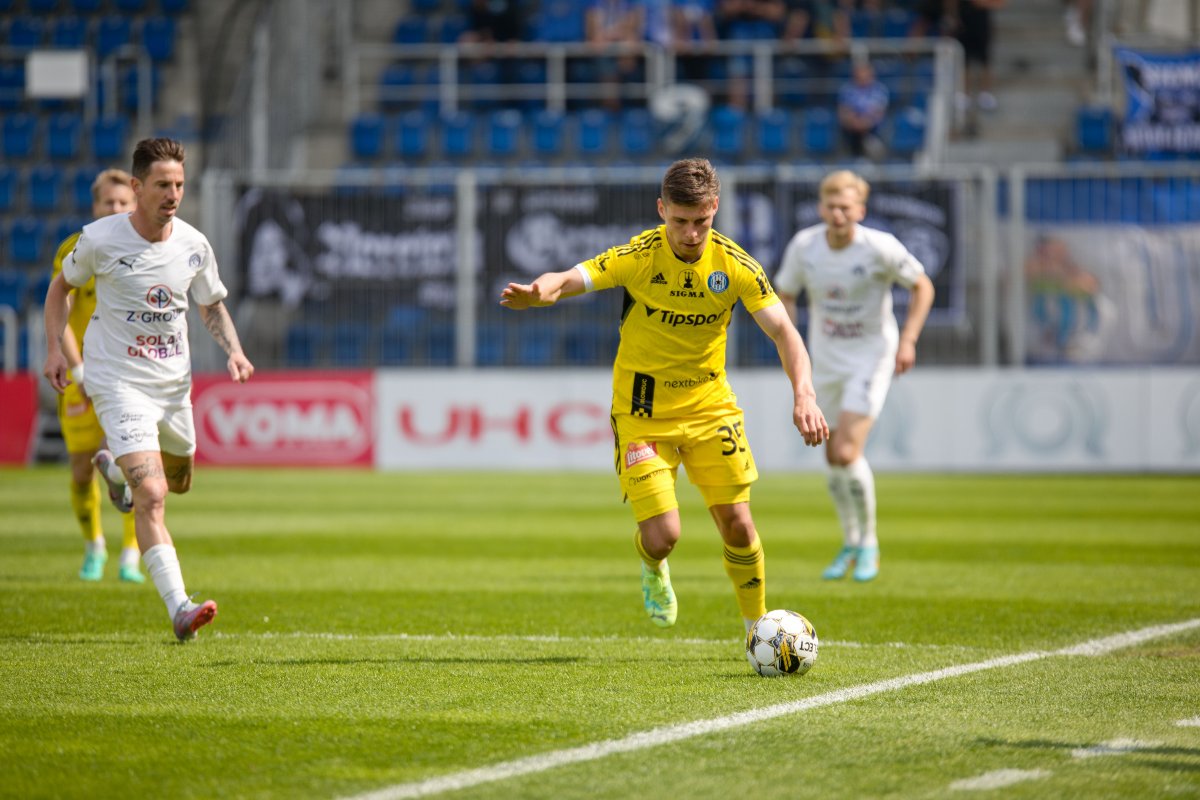 Nadstavbu jsme odehráli skvěle, řekl Jiří Sláma. Jak tráví dovolenou ...